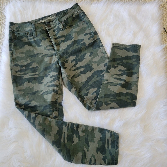 Universal Thread | Jeans | Universal Thread High Rise Skinny Crop Jeans ...